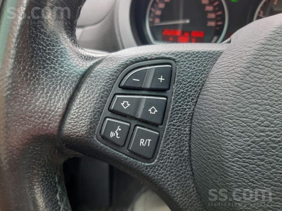 Black BMW X3 2010 in Daugavpils, with an engine capacity of 2.00 L and mileage of 0 thousand km for 7150 €, photo 17 on AUTOMOTO.COM.LV