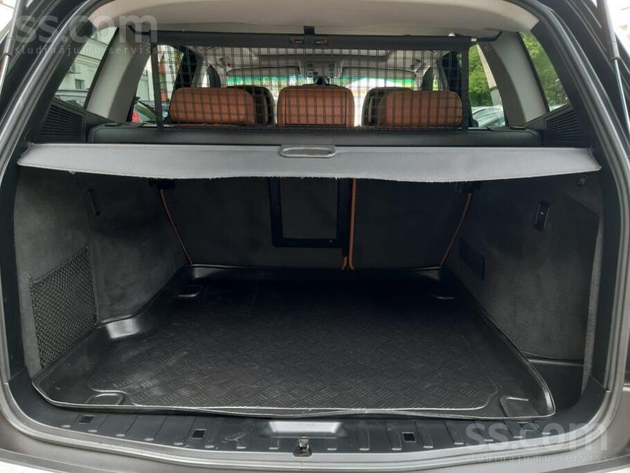 Black BMW X3 2010 in Daugavpils, with an engine capacity of 2.00 L and mileage of 0 thousand km for 7150 €, photo 26 on AUTOMOTO.COM.LV