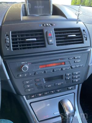 Black BMW X3 2010 in Riga, with an engine capacity of 2.00 L and mileage of 213 thousand km for 7650 €, photo 12 on AUTOMOTO.COM.LV