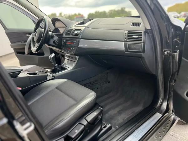 Black BMW X3 2010 in Jekabpils, with an engine capacity of 2.00 L and mileage of 233 thousand km for 5900 €, photo 9 on AUTOMOTO.COM.LV