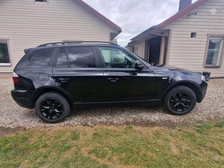 Black BMW X3 2010 in Ukmerge, with an engine capacity of 2.00 L and mileage of 249 thousand km for 4450 €, photo 8 on AUTOMOTO.COM.LV