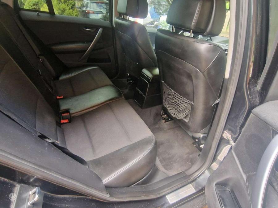Black BMW X3 2010 in Ukmerge, with an engine capacity of 2.00 L and mileage of 249 thousand km for 4450 €, photo 13 on AUTOMOTO.COM.LV