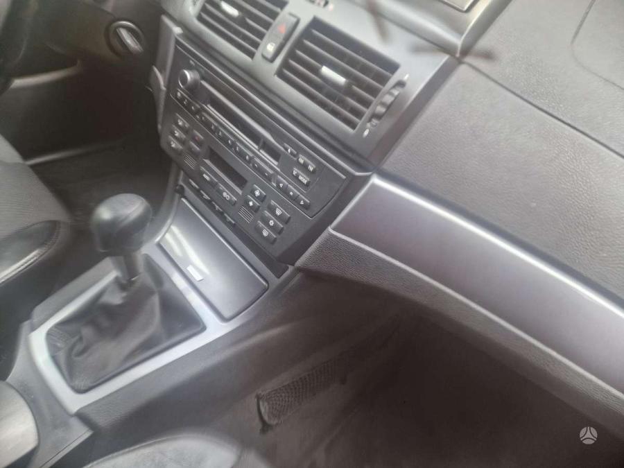 Black BMW X3 2010 in Ukmerge, with an engine capacity of 2.00 L and mileage of 249 thousand km for 4450 €, photo 15 on AUTOMOTO.COM.LV