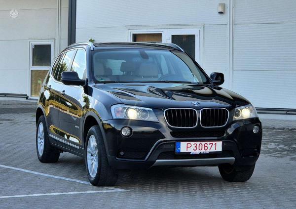Black BMW X3 2010 in Vilnius, with an engine capacity of 2.00 L and mileage of 298 thousand km for 8850 €, photo 5 on AUTOMOTO.COM.LV
