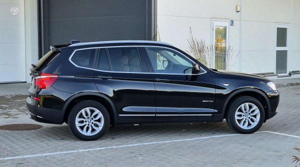 Black BMW X3 2010 in Vilnius, with an engine capacity of 2.00 L and mileage of 298 thousand km for 8850 €, photo 7 on AUTOMOTO.COM.LV