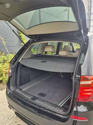 Black BMW X3 2010 in Vilnius, with an engine capacity of 2.00 L and mileage of 299 thousand km for 8750 €, photo 8 on AUTOMOTO.COM.LV