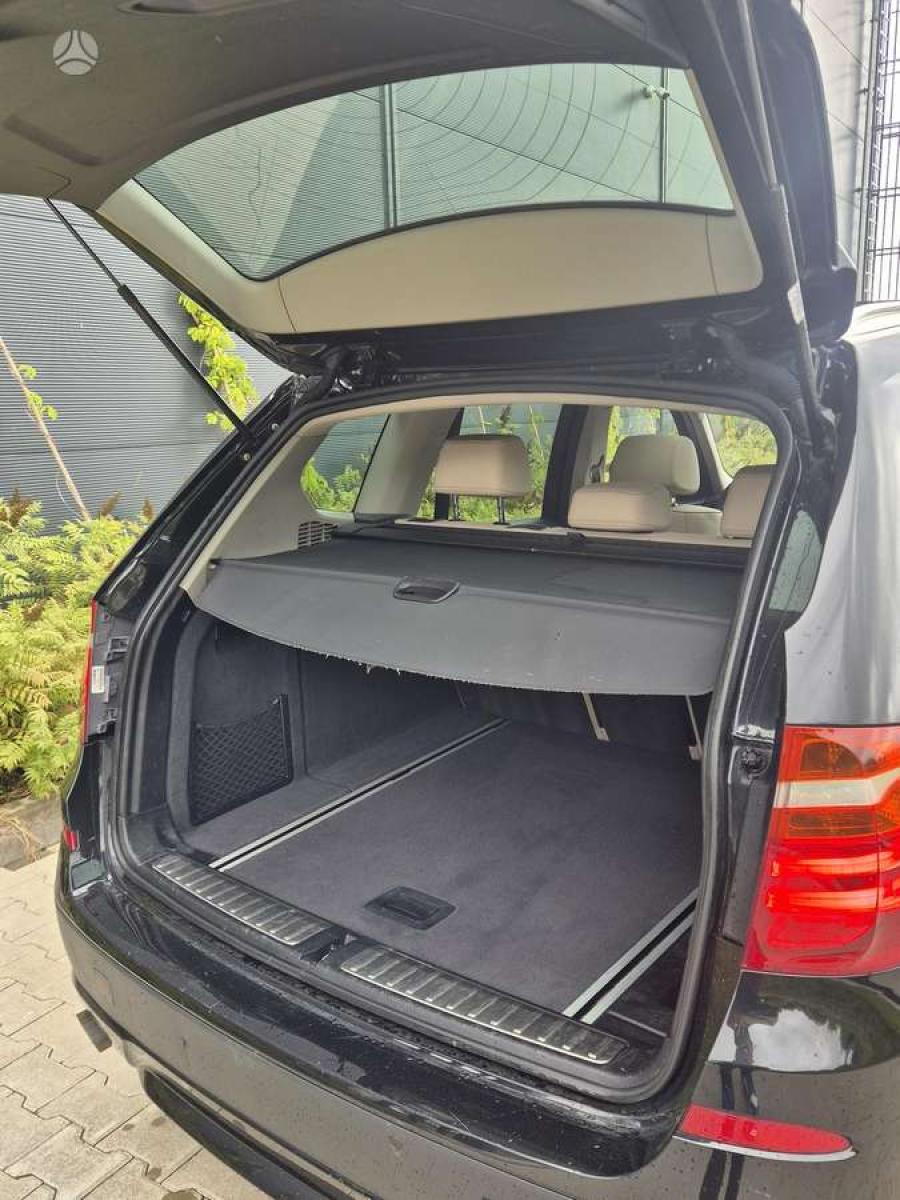 Black BMW X3 2010 in Vilnius, with an engine capacity of 2.00 L and mileage of 299 thousand km for 8750 €, photo 8 on AUTOMOTO.COM.LV