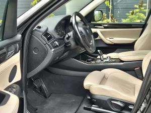 Black BMW X3 2010 in Vilnius, with an engine capacity of 2.00 L and mileage of 299 thousand km for 8750 €, photo 9 on AUTOMOTO.COM.LV