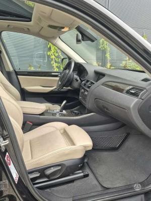 Black BMW X3 2010 in Vilnius, with an engine capacity of 2.00 L and mileage of 299 thousand km for 8750 €, photo 10 on AUTOMOTO.COM.LV