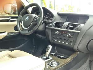 Black BMW X3 2010 in Vilnius, with an engine capacity of 2.00 L and mileage of 299 thousand km for 8750 €, photo 11 on AUTOMOTO.COM.LV