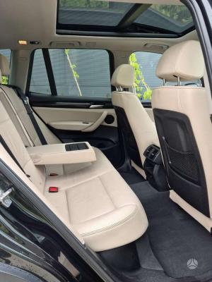 Black BMW X3 2010 in Vilnius, with an engine capacity of 2.00 L and mileage of 299 thousand km for 8750 €, photo 13 on AUTOMOTO.COM.LV
