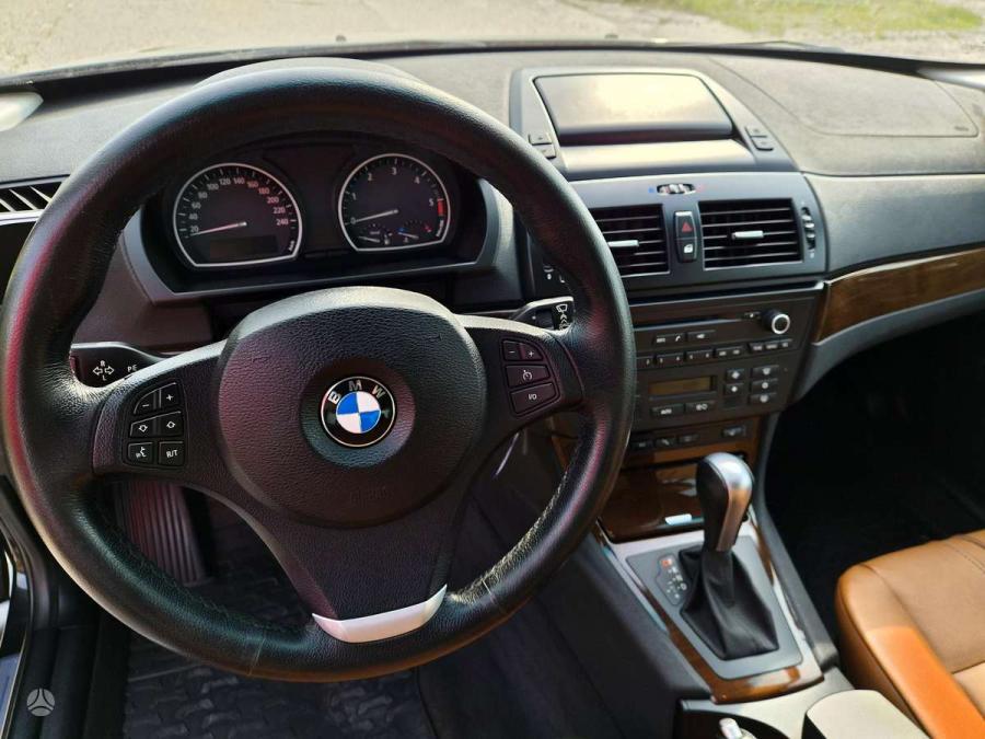 Melns BMW X3 2010 Viļņa, ar dzinēja tilpumu 2.00 L un nobraukumu 278 tūkst. km par 5900 €, foto 13 vietnē AUTOMOTO.COM.LV
