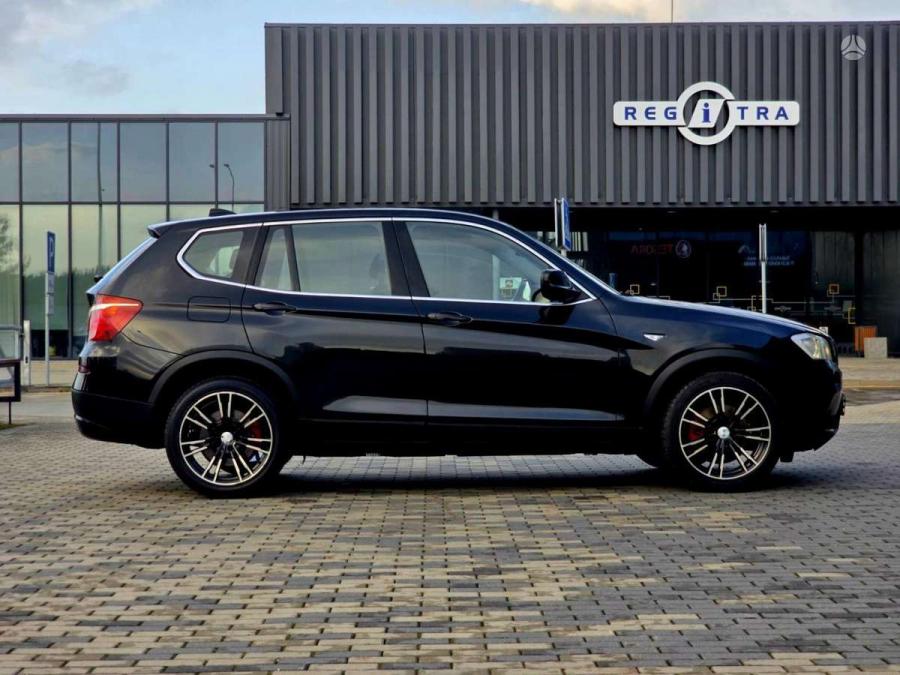 Black BMW X3 2010 in Siauliai, with an engine capacity of 2.00 L and mileage of 296 thousand km for 8300 €, photo 11 on AUTOMOTO.COM.LV