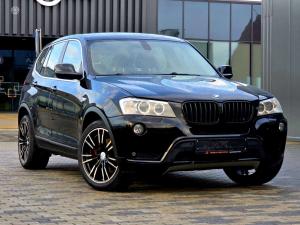 Black BMW X3 2010 in Siauliai, with an engine capacity of 2.00 L and mileage of 296 thousand km for 8300 €, photo 12 on AUTOMOTO.COM.LV