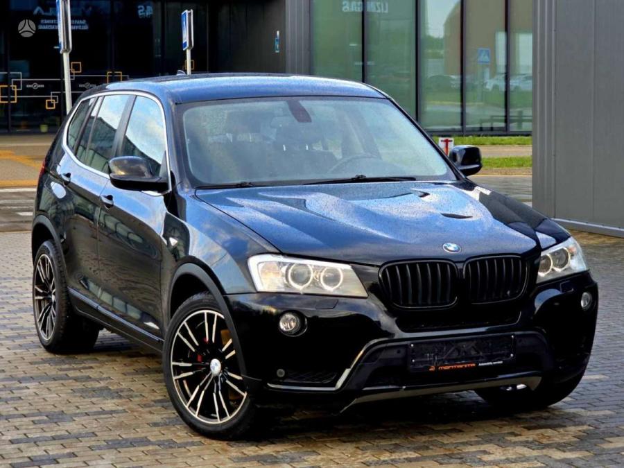 Black BMW X3 2010 in Siauliai, with an engine capacity of 2.00 L and mileage of 296 thousand km for 8300 €, photo 13 on AUTOMOTO.COM.LV