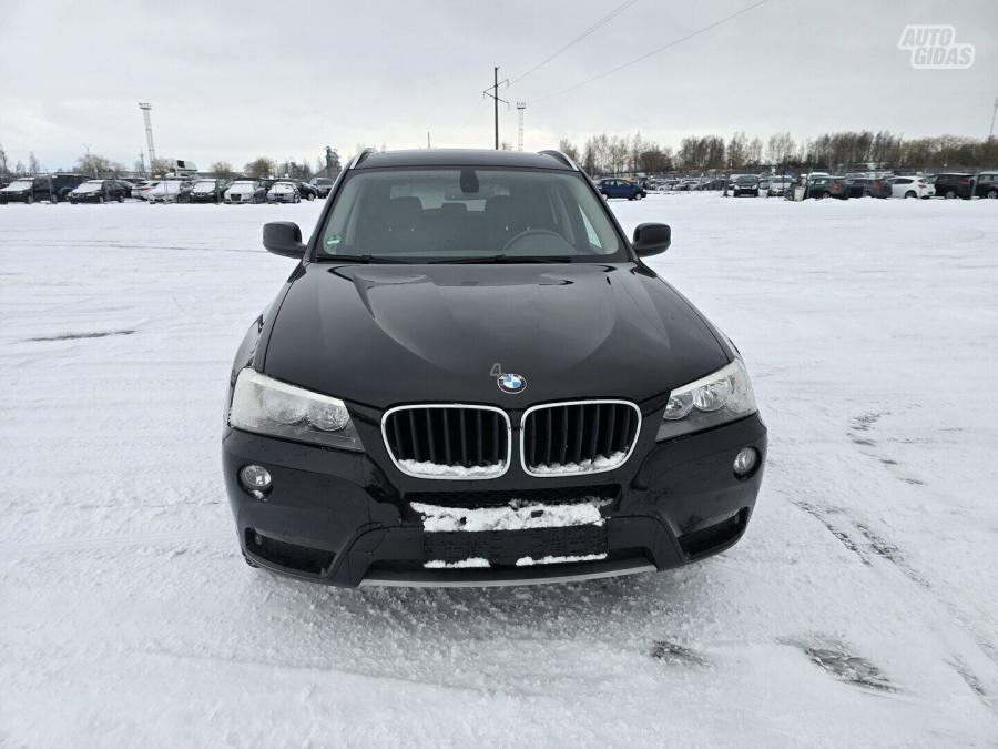 Black BMW X3 2011 in Marijampole, with an engine capacity of 2.00 L and mileage of 268 thousand km for 6850 €, photo 2 on AUTOMOTO.COM.LV