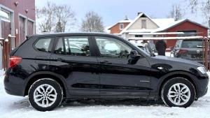 Black BMW X3 2011 in Ukmerge, with an engine capacity of 2.00 L and mileage of 389 thousand km for 7400 €, photo 8 on AUTOMOTO.COM.LV