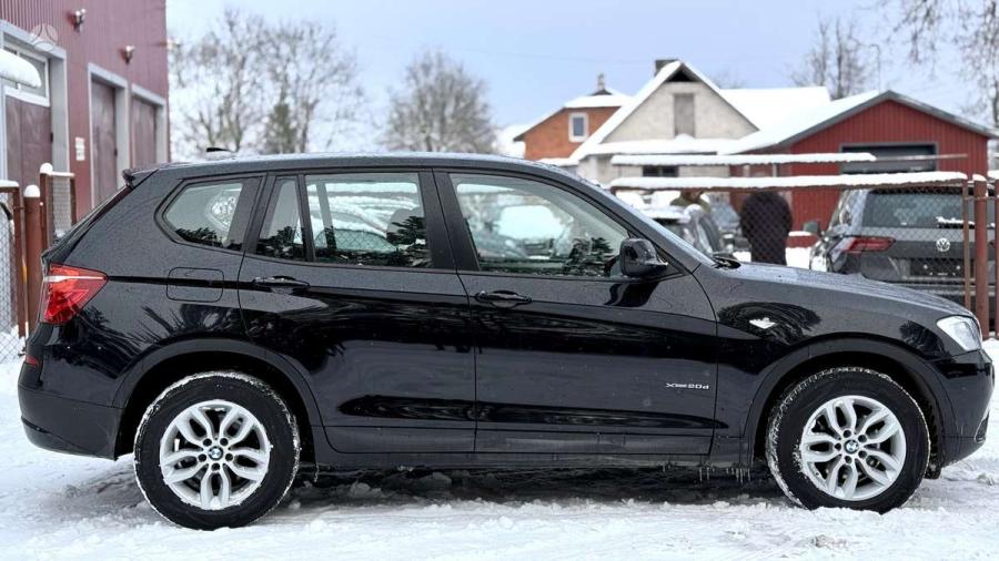 Black BMW X3 2011 in Ukmerge, with an engine capacity of 2.00 L and mileage of 390 thousand km for 6750 €, photo 6 on AUTOMOTO.COM.LV