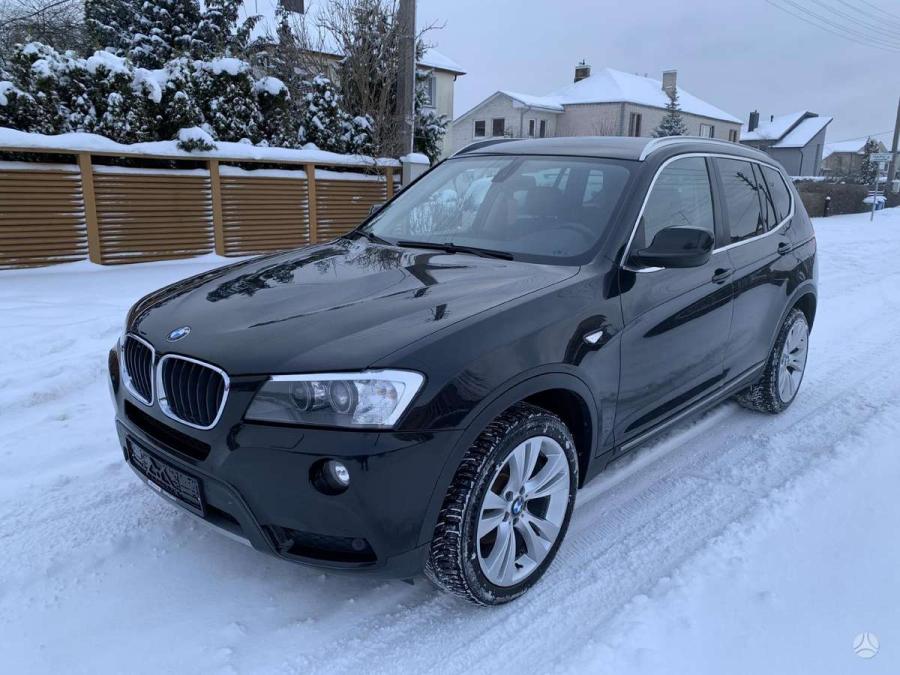Black BMW X3 2011 in Ukmerge, with an engine capacity of 2.00 L and mileage of 351 thousand km for 8650 €, photo 5 on AUTOMOTO.COM.LV