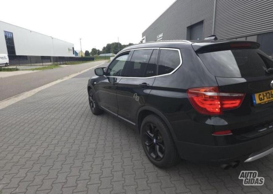 Black BMW X3 2011 in Kaunas, with an engine capacity of 3.00 L and mileage of 230 thousand km for 9650 €, photo 3 on AUTOMOTO.COM.LV
