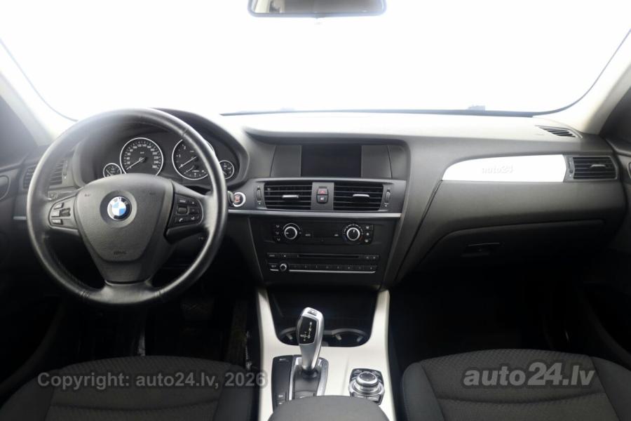 Black BMW X3 2011 in Tallinn, with an engine capacity of 2.00 L and mileage of 299 thousand km for 6999 €, photo 5 on AUTOMOTO.COM.LV