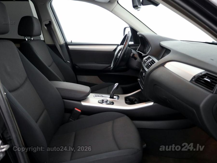 Black BMW X3 2011 in Tallinn, with an engine capacity of 2.00 L and mileage of 299 thousand km for 6999 €, photo 6 on AUTOMOTO.COM.LV