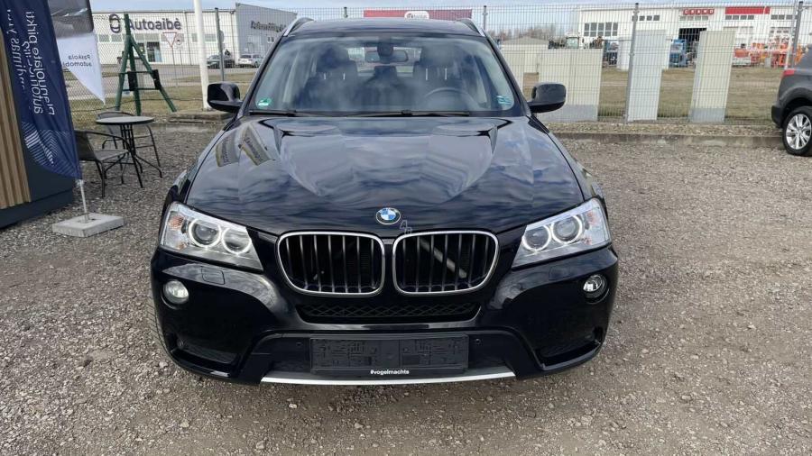 Black BMW X3 2011 in Marijampole, with an engine capacity of 2.00 L and mileage of 268 thousand km for 10990 €, photo 3 on AUTOMOTO.COM.LV
