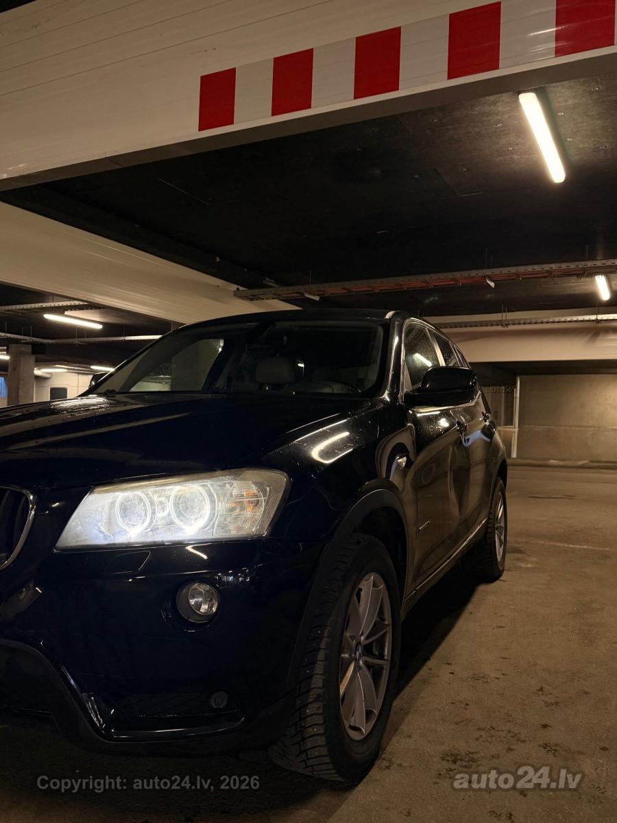 Melns BMW X3 2011 Tallina, ar dzinēja tilpumu 2.00 L un nobraukumu 300 tūkst. km par 6900 €, foto 4 vietnē AUTOMOTO.COM.LV