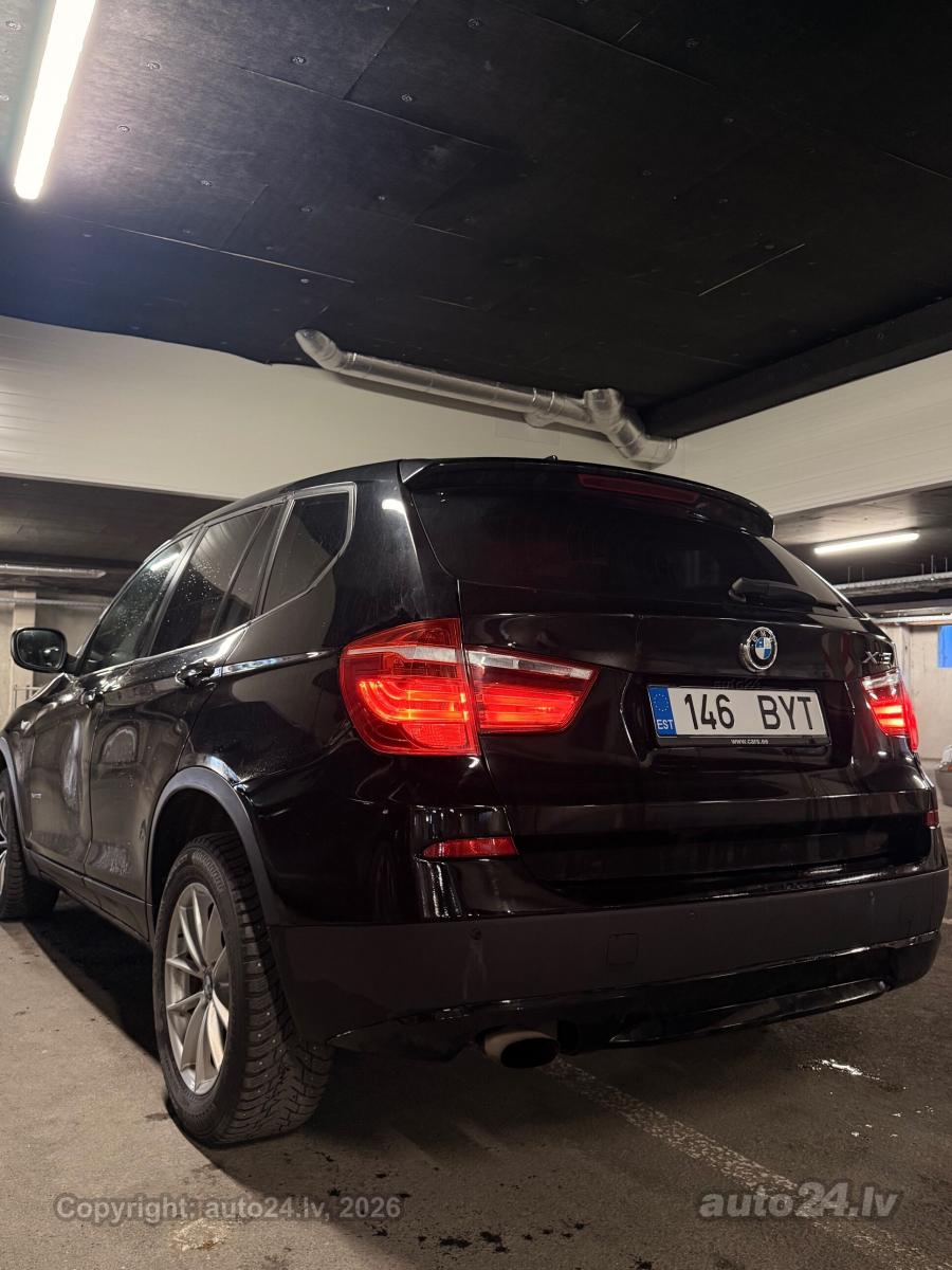 Melns BMW X3 2011 Tallina, ar dzinēja tilpumu 2.00 L un nobraukumu 300 tūkst. km par 6900 €, foto 5 vietnē AUTOMOTO.COM.LV