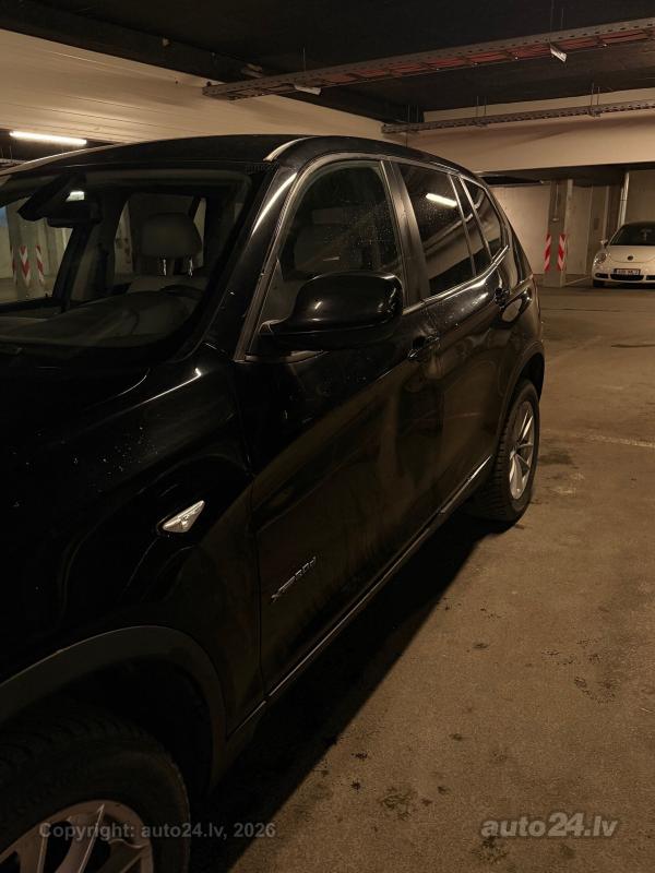 Black BMW X3 2011 in Tallinn, with an engine capacity of 2.00 L and mileage of 300 thousand km for 6900 €, photo 9 on AUTOMOTO.COM.LV