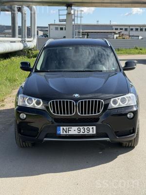 Black BMW X3 2011 in Riga, with an engine capacity of 2.00 L and mileage of 294 thousand km for 9800 €, photo 4 on AUTOMOTO.COM.LV