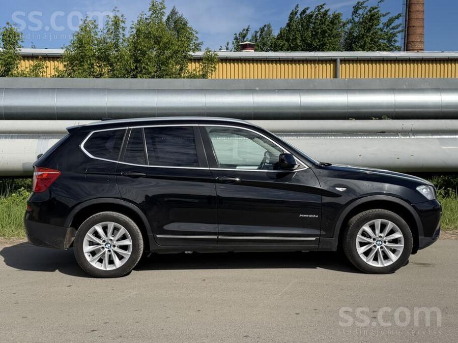Black BMW X3 2011 in Riga, with an engine capacity of 2.00 L and mileage of 294 thousand km for 9800 €, photo 6 on AUTOMOTO.COM.LV