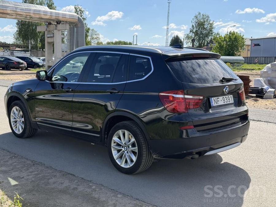 Black BMW X3 2011 in Riga, with an engine capacity of 2.00 L and mileage of 294 thousand km for 9800 €, photo 8 on AUTOMOTO.COM.LV