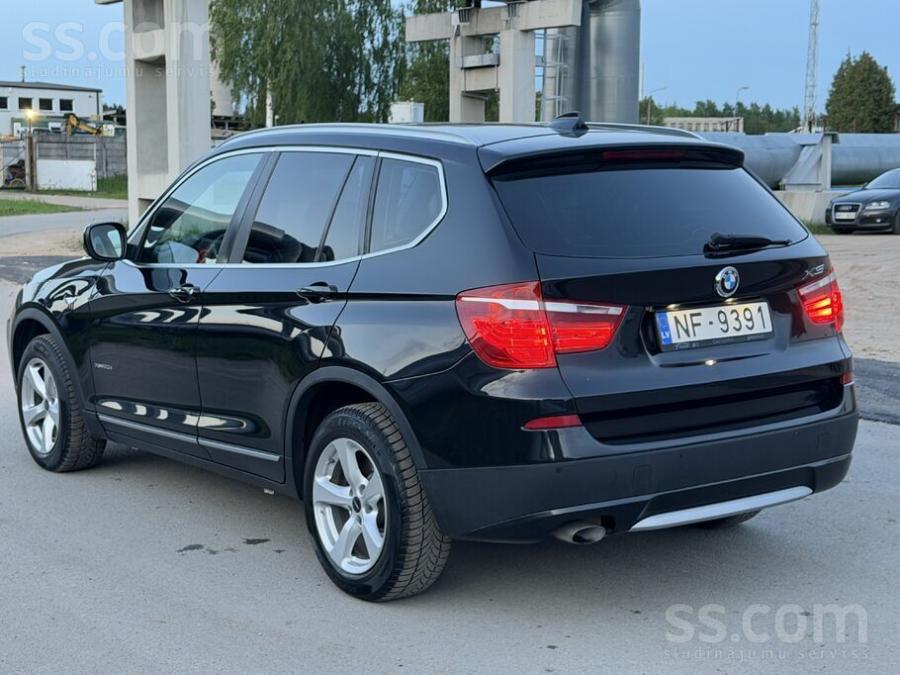 Black BMW X3 2011 in Riga, with an engine capacity of 2.00 L and mileage of 294 thousand km for 9800 €, photo 12 on AUTOMOTO.COM.LV
