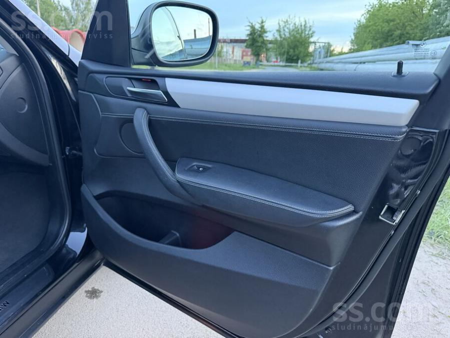 Black BMW X3 2011 in Riga, with an engine capacity of 2.00 L and mileage of 294 thousand km for 9800 €, photo 21 on AUTOMOTO.COM.LV