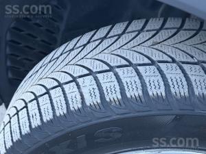 Black BMW X3 2011 in Riga, with an engine capacity of 2.00 L and mileage of 294 thousand km for 9800 €, photo 29 on AUTOMOTO.COM.LV