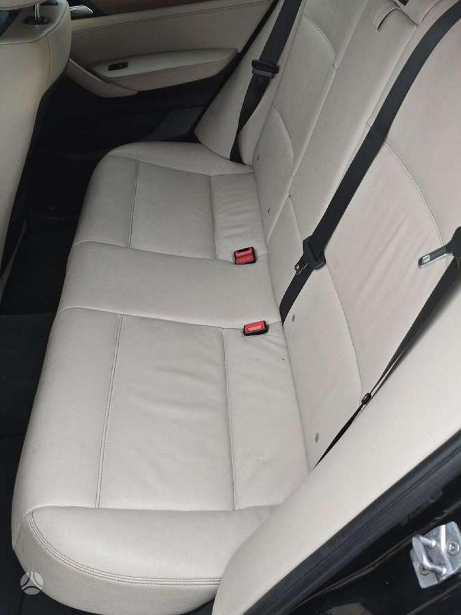 Black BMW X3 2011 in Vilnius, with an engine capacity of 2.00 L and mileage of 285 thousand km for 8690 €, photo 13 on AUTOMOTO.COM.LV
