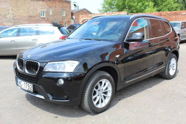 Black BMW X3 2011 in Liepaja, with an engine capacity of 2.00 L and mileage of 321 thousand km for 8500 €, photo 2 on AUTOMOTO.COM.LV