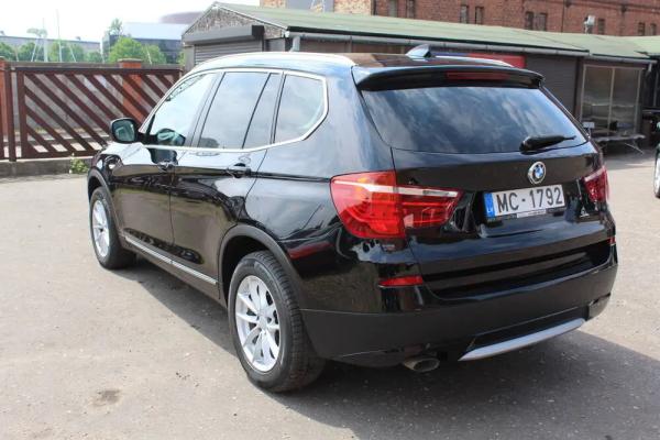 Black BMW X3 2011 in Liepaja, with an engine capacity of 2.00 L and mileage of 321 thousand km for 8500 €, photo 3 on AUTOMOTO.COM.LV