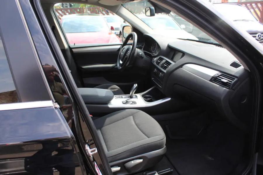 Melns BMW X3 2011 Liepāja, ar dzinēja tilpumu 2.00 L un nobraukumu 321 tūkst. km par 8500 €, foto 8 vietnē AUTOMOTO.COM.LV