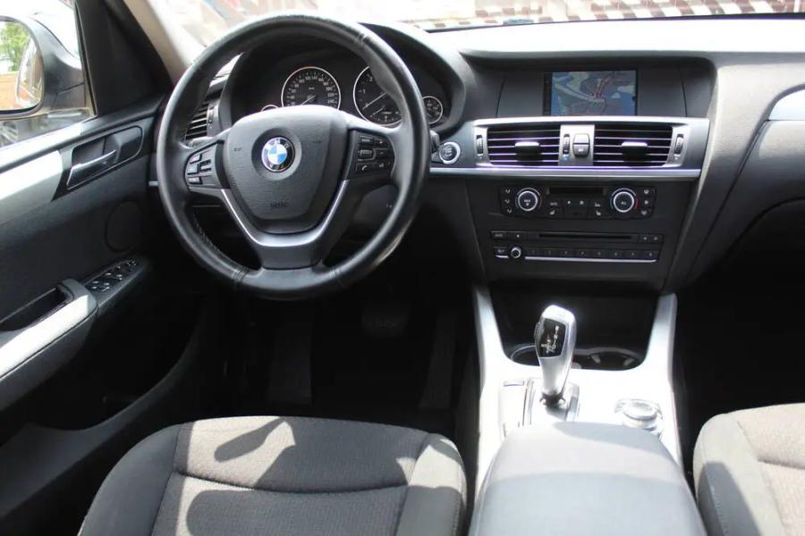 Melns BMW X3 2011 Liepāja, ar dzinēja tilpumu 2.00 L un nobraukumu 321 tūkst. km par 8500 €, foto 9 vietnē AUTOMOTO.COM.LV