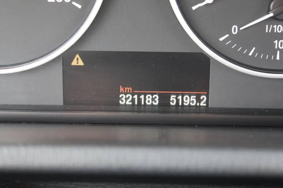 Melns BMW X3 2011 Liepāja, ar dzinēja tilpumu 2.00 L un nobraukumu 321 tūkst. km par 8500 €, foto 11 vietnē AUTOMOTO.COM.LV