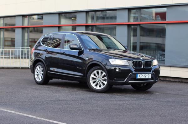 Black BMW X3 2011 in Riga, with an engine capacity of 2.00 L and mileage of 244 thousand km for 8480 €, photo 2 on AUTOMOTO.COM.LV