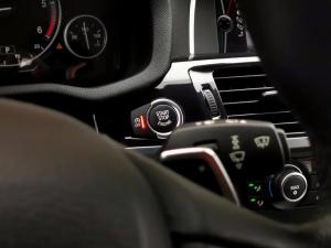 Black BMW X3 2011 in Riga, with an engine capacity of 3.00 L and mileage of 266 thousand km for 15500 €, photo 20 on AUTOMOTO.COM.LV