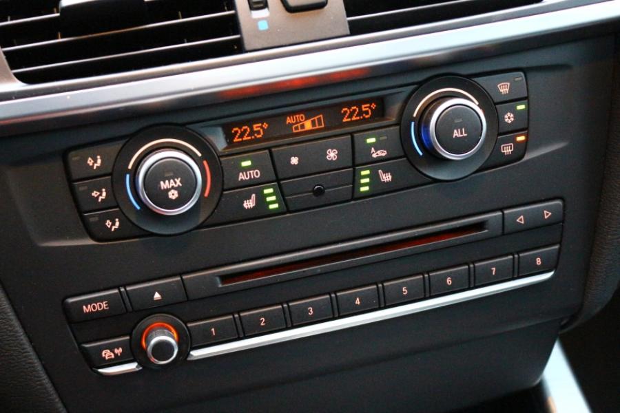Black BMW X3 2011 in Riga, with an engine capacity of 2.00 L and mileage of 236 thousand km for 11990 €, photo 29 on AUTOMOTO.COM.LV