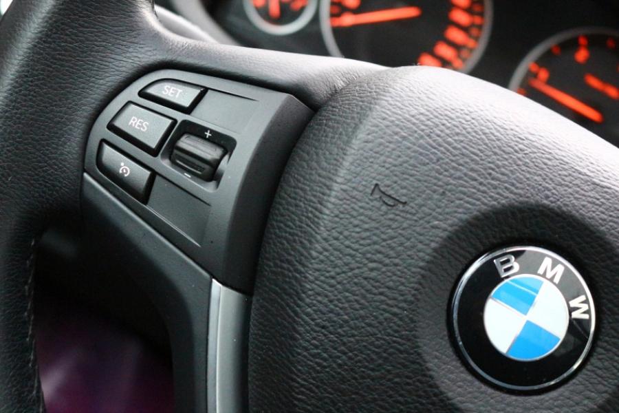 Black BMW X3 2011 in Riga, with an engine capacity of 2.00 L and mileage of 236 thousand km for 11990 €, photo 32 on AUTOMOTO.COM.LV