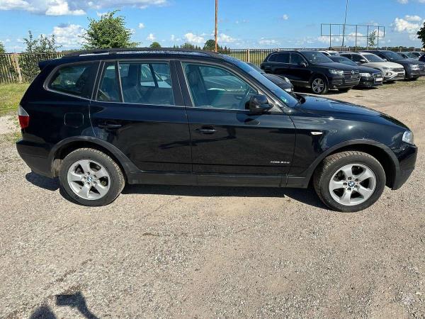 Melns BMW X3 2011 Jurbarkas, ar dzinēja tilpumu 2.99 L un nobraukumu 265 tūkst. km par 4999 €, foto 3 vietnē AUTOMOTO.COM.LV