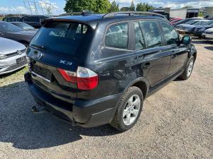 Black BMW X3 2011 in Jurbarkas, with an engine capacity of 2.99 L and mileage of 265 thousand km for 4999 €, photo 6 on AUTOMOTO.COM.LV