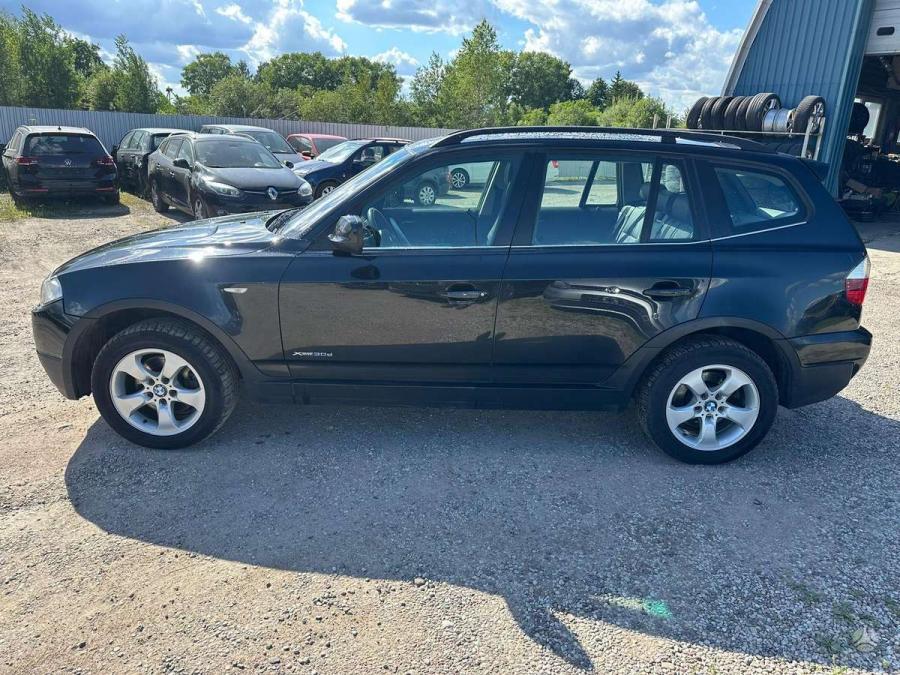 Black BMW X3 2011 in Jurbarkas, with an engine capacity of 2.99 L and mileage of 265 thousand km for 4999 €, photo 8 on AUTOMOTO.COM.LV