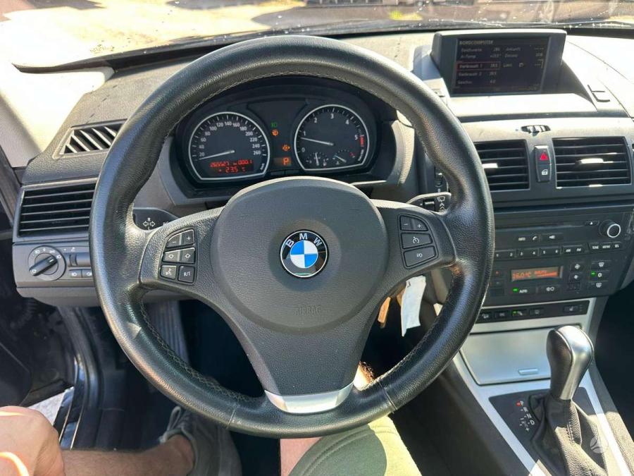 Black BMW X3 2011 in Jurbarkas, with an engine capacity of 2.99 L and mileage of 265 thousand km for 4999 €, photo 11 on AUTOMOTO.COM.LV